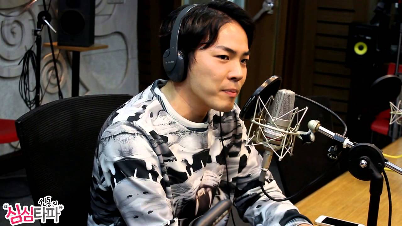 신동의 심심타파 - Wheesung, introduce the album - 휘성, 랩으로 앨범소개 20140521 - YouTube