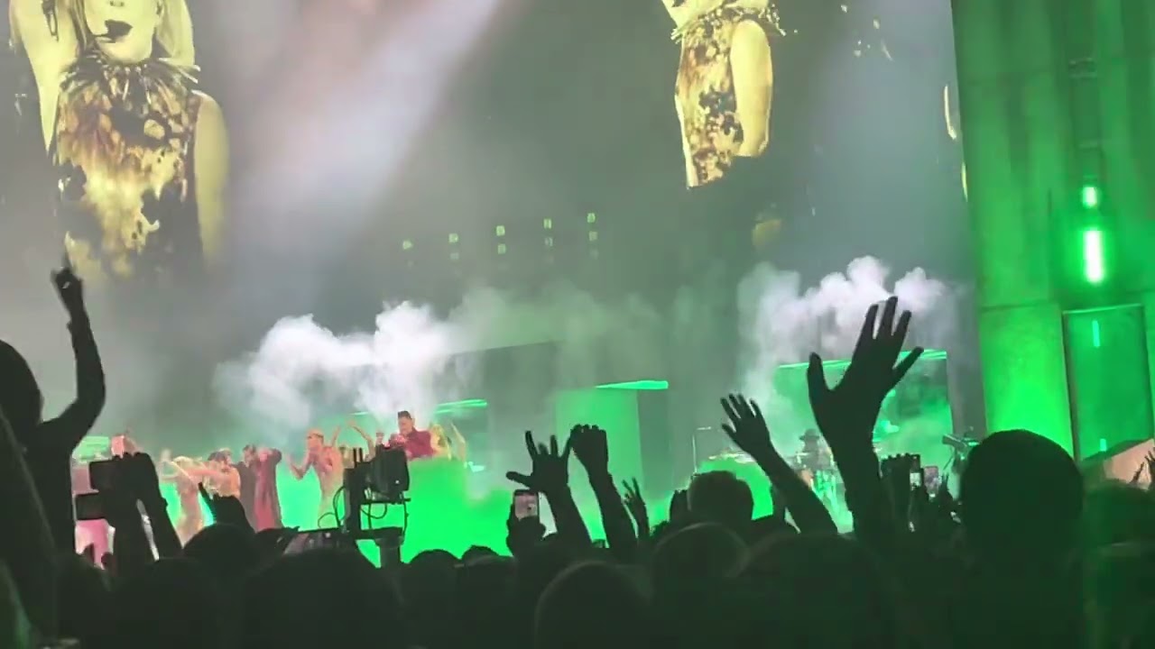 Lady Gaga - Monster - Chromatica Ball - 17/07/22 - Düsseldorf, Merkur ...