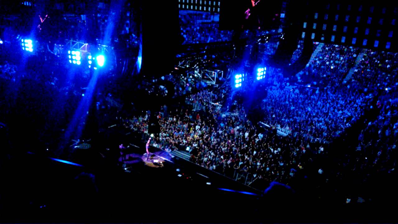 Bruce Springsteen Seattle 2016 The River beginning - YouTube