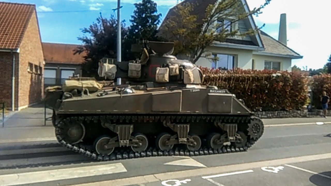 Sherman Firefly heading off to the street - YouTube