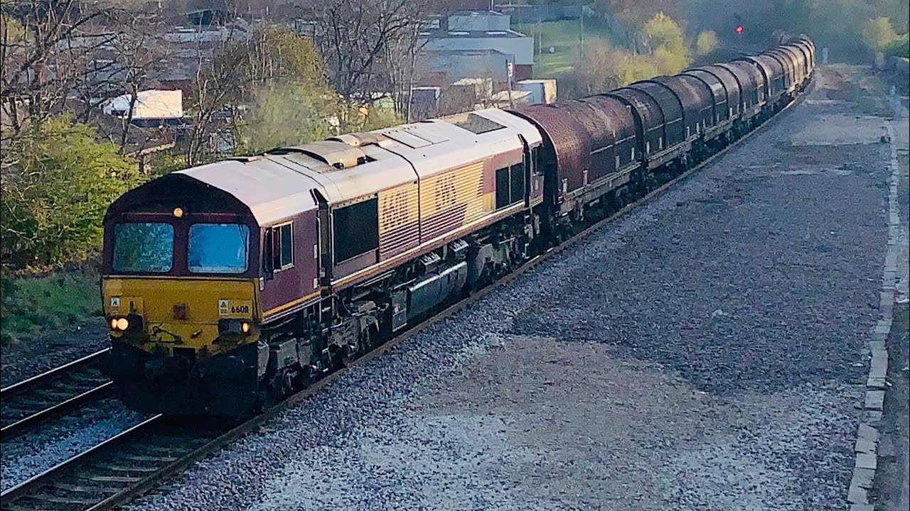 EWS 66011At Rotherham From Wolverhampton Steel Term To Immingham ...