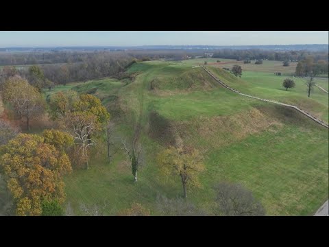 Cahokia Mounds in Illinois attracts winter solstice enthusiasts - YouTube
