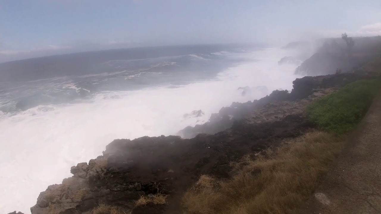Reunion Island Winter Waves - YouTube