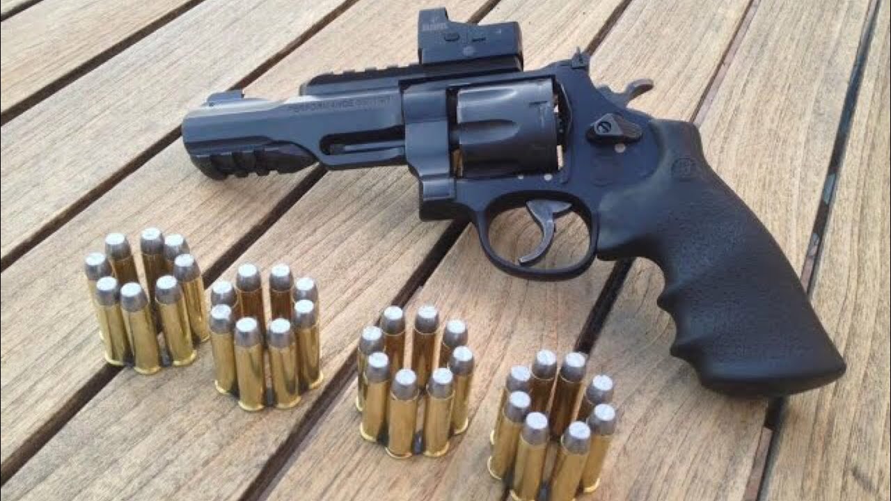 Shooting the Smith and Wesson TRR8 Performance Center .357 Magnum - YouTube