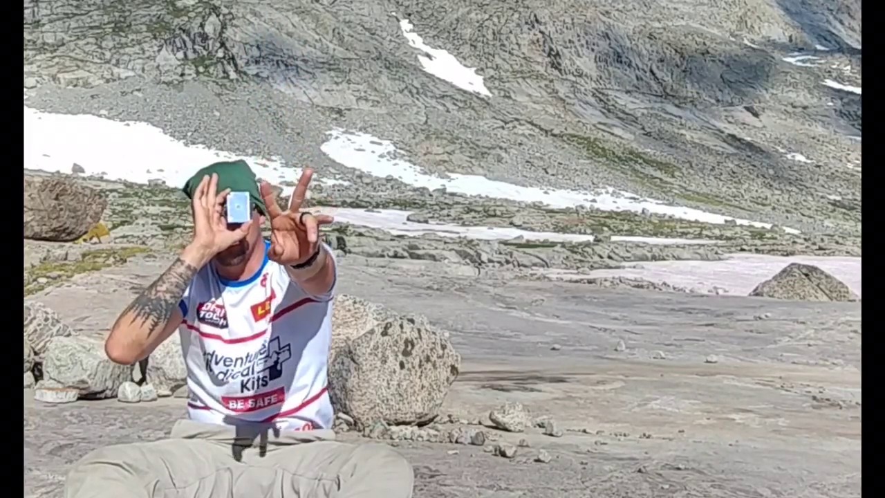 How to Use the S.O.L. Rescue Flash Signal Mirror - YouTube