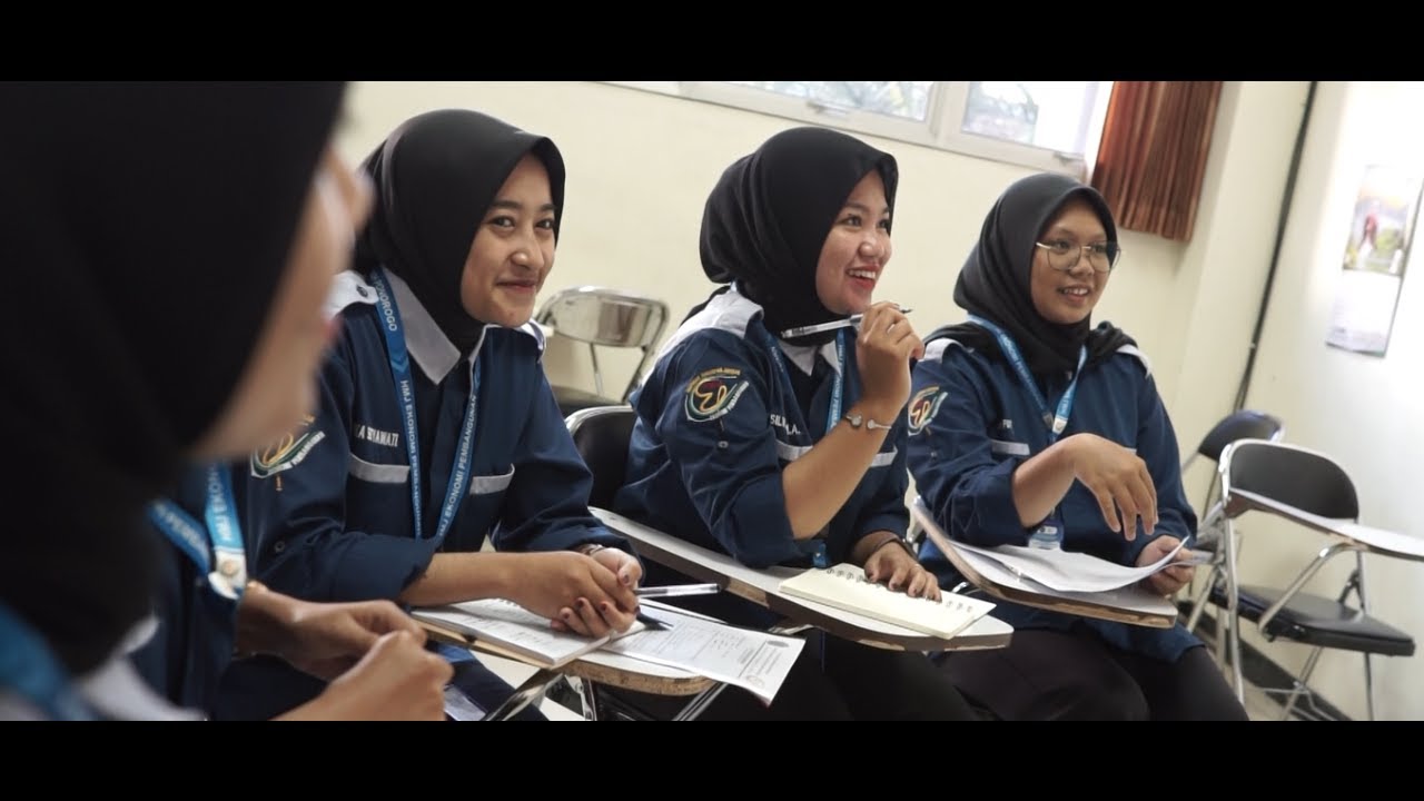 COMPANY PROFILE HMJ EKONOMI PEMBANGUNAN 2022/2023 UMPO - YouTube