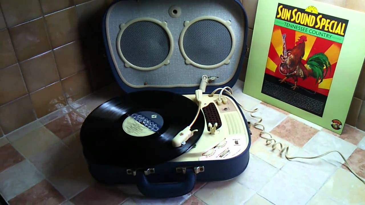 Doug Poindexter - Now she cares no more on me - YouTube