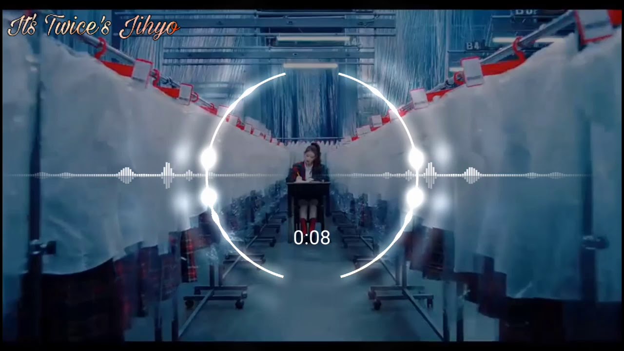 ITZY - Wannabe Concert Hall Effect - YouTube