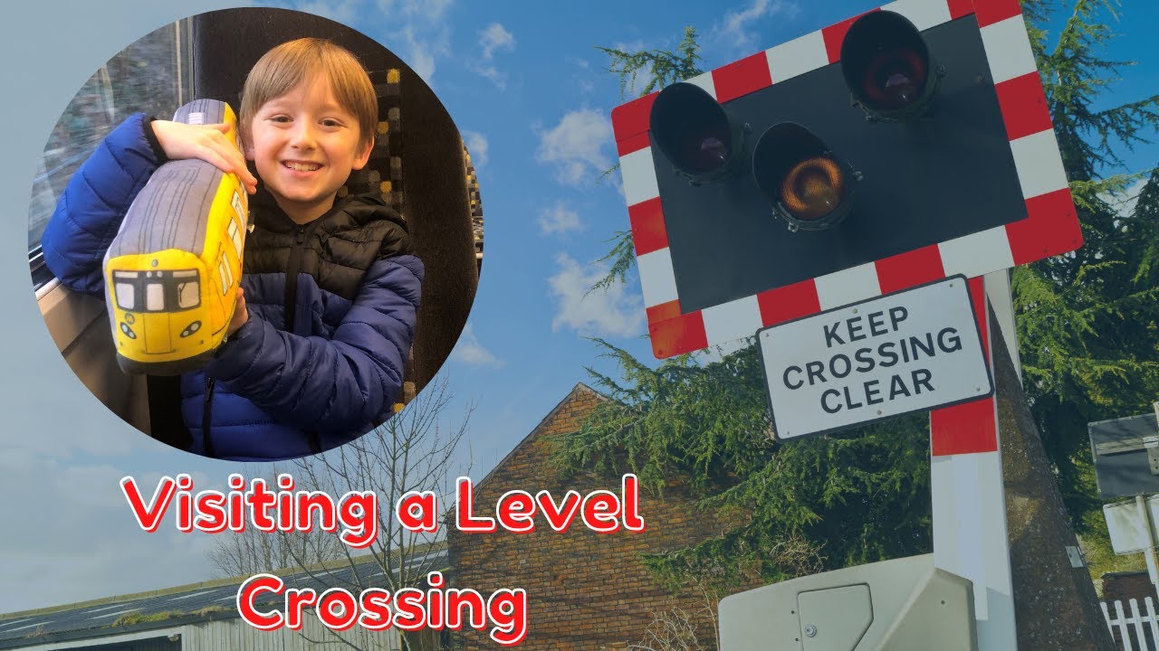Visiting a Level Crossing - UK - YouTube