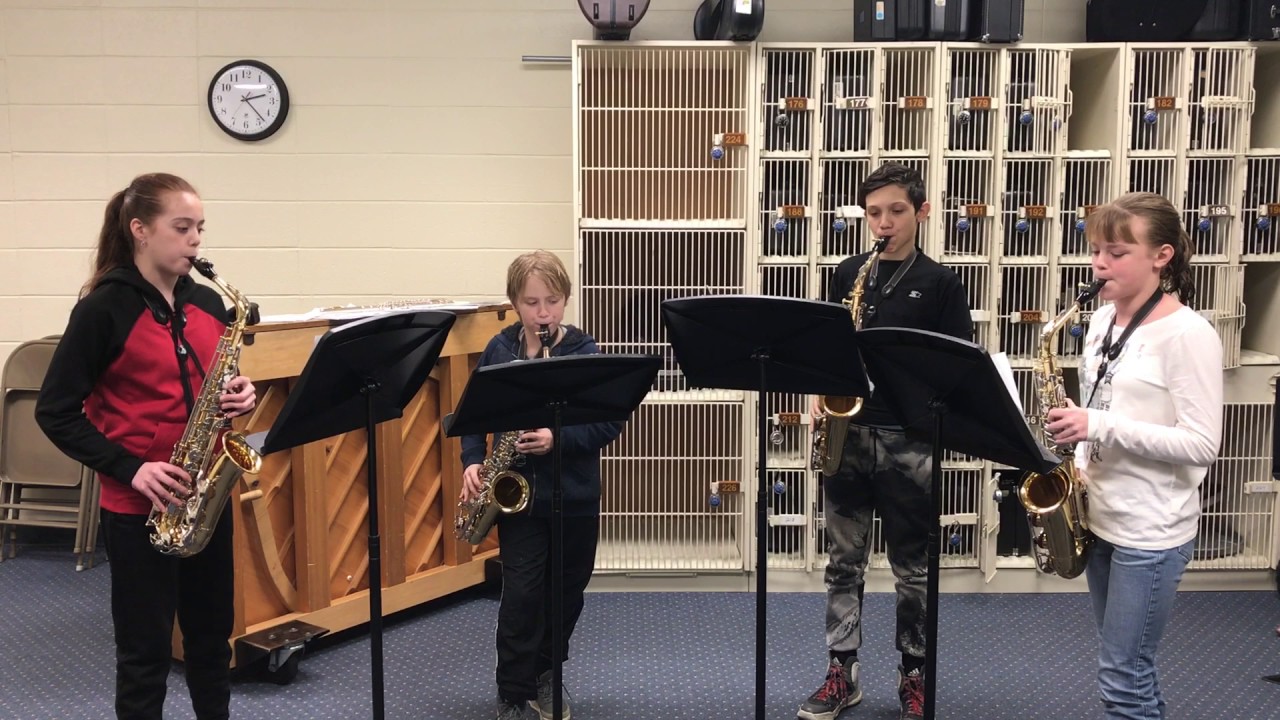 6th grade saxophone ensemble - YouTube