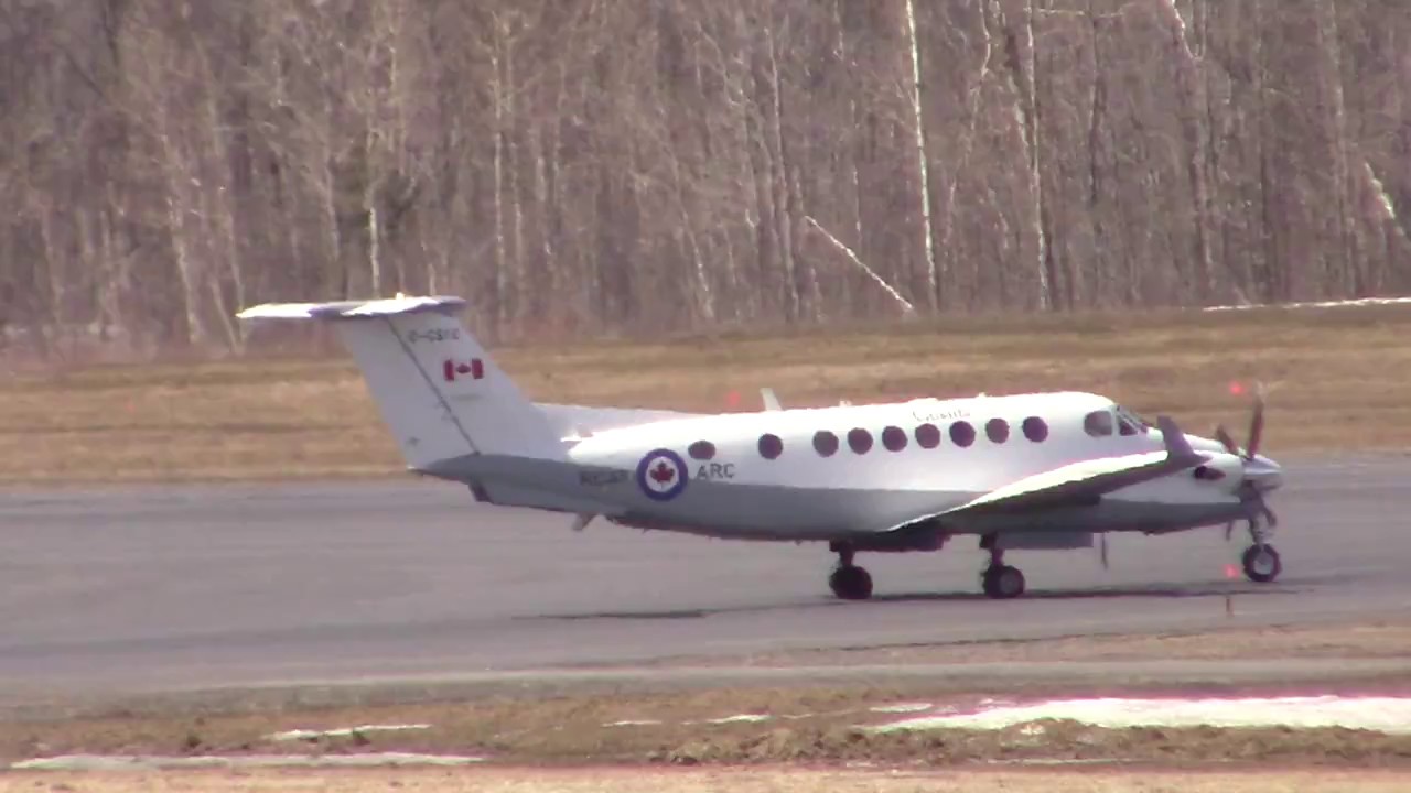 RCAF Beechcraft King Air BE350 Canforce Takeoff Runway 24 - YouTube