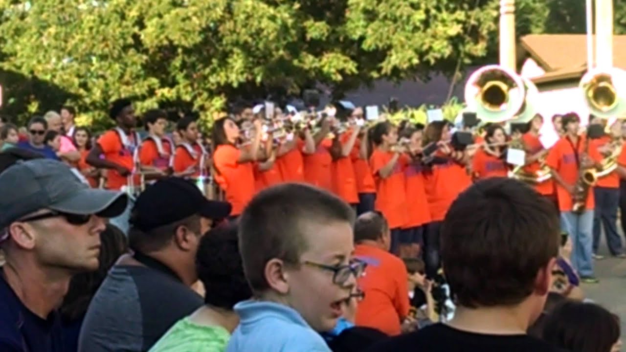 NPHS Band @ Pep Rally 2015 - YouTube