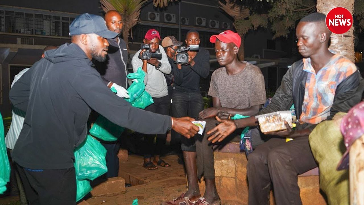 BOBI WINE ALI KU STREET ZA KAMPALA ADIZA KUBAANA ABATALINA AYAMBA, ABA ...