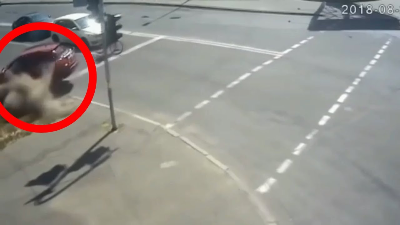 CRAZY WOMEN DRIVER FAILS AND CRASHES 2018 - YouTube