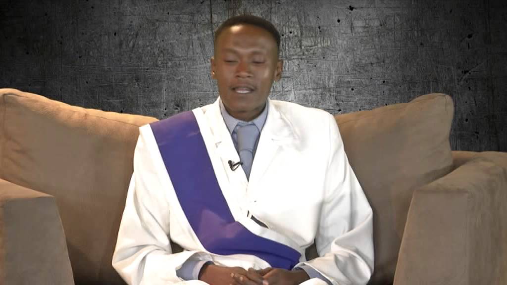 MPHO TSHABALALA SPEAKS ABOUT NTATE BALOYI - YouTube