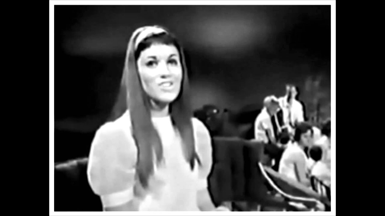 Vicki Forrest ♥ We'll Sing In The Sunshine ♫ - YouTube