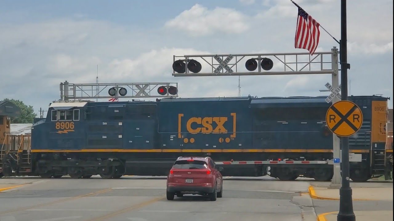 CSX 8906 Trails on a Northbound through Terre Haute, IN 7-19-20 - YouTube