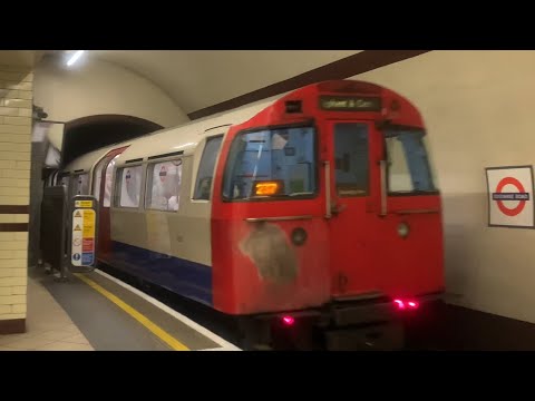 Bakerloo line 1972 stock 3533 and 3267 at Edgware Road - YouTube