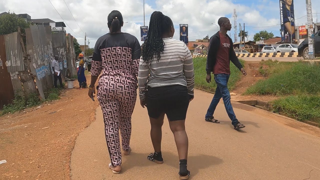 4K walk in a Humble Local community - YouTube