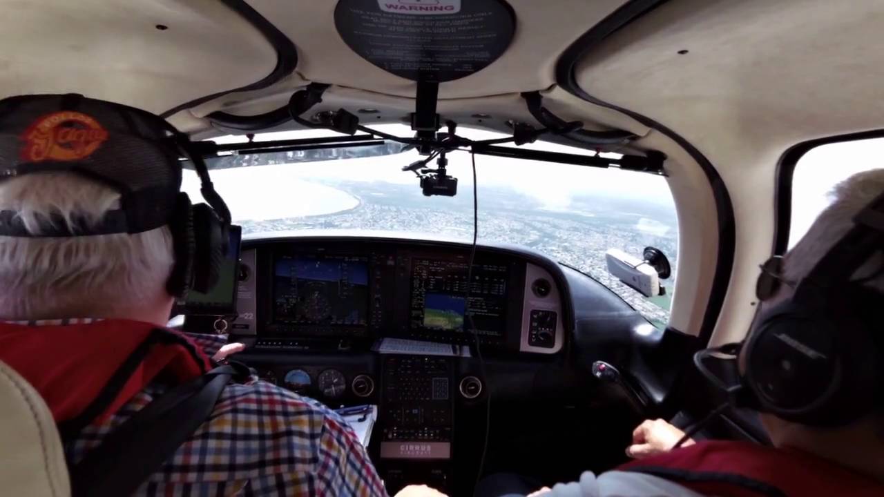 Cirrus,using Foreflight synthetic vision when approaching to land ...