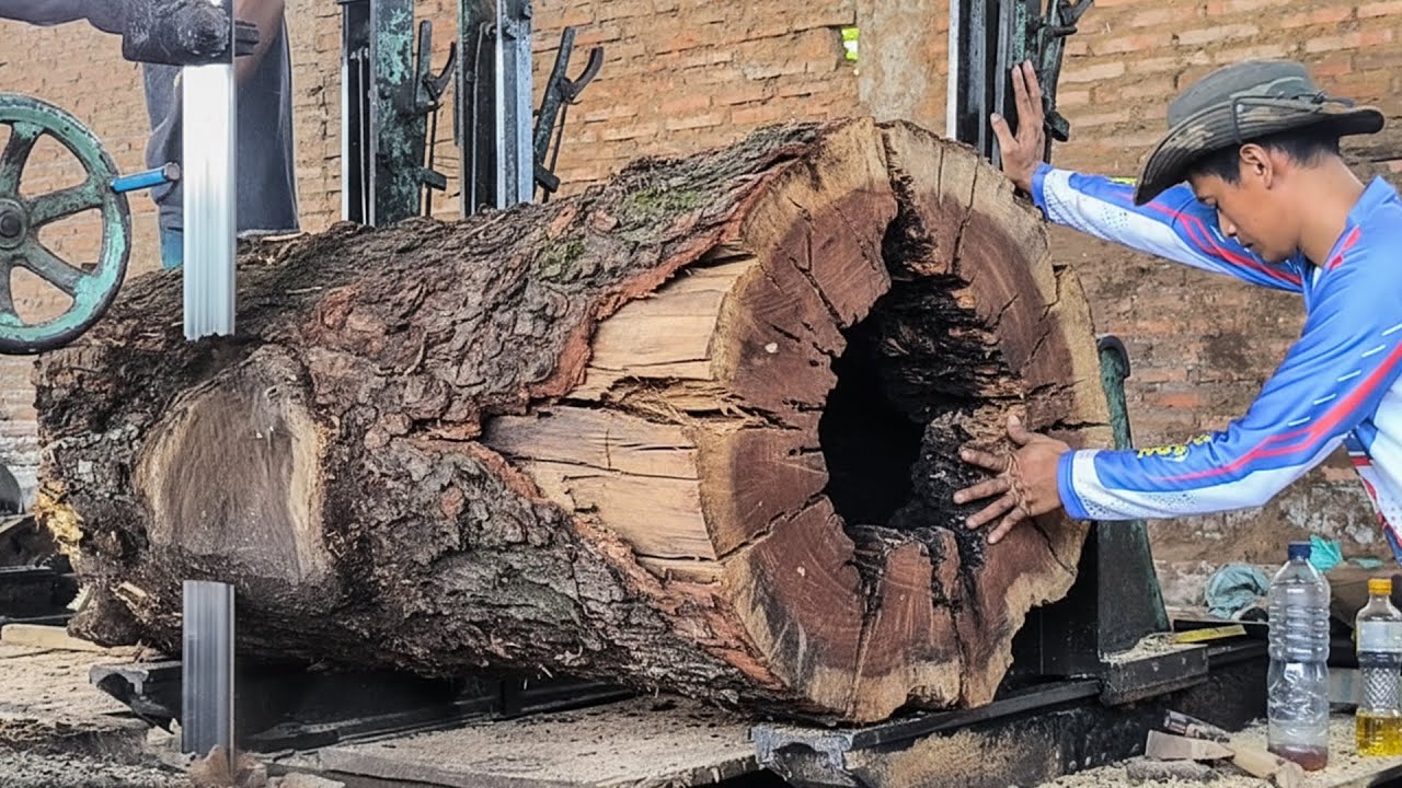 Unbelievable!! What Happened During the Cutting of This Rare Sono ...