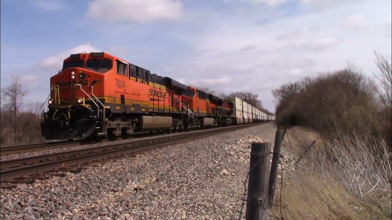 Westbound BNSF “Q” Passing Mile Post 62.63 on the Chillicothe Sub Between Coal City & Mazon, IL ...