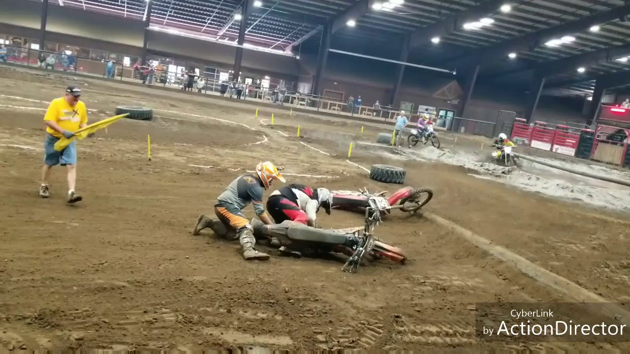 Endurocross crashes and racing 2017 riverbend arena - YouTube