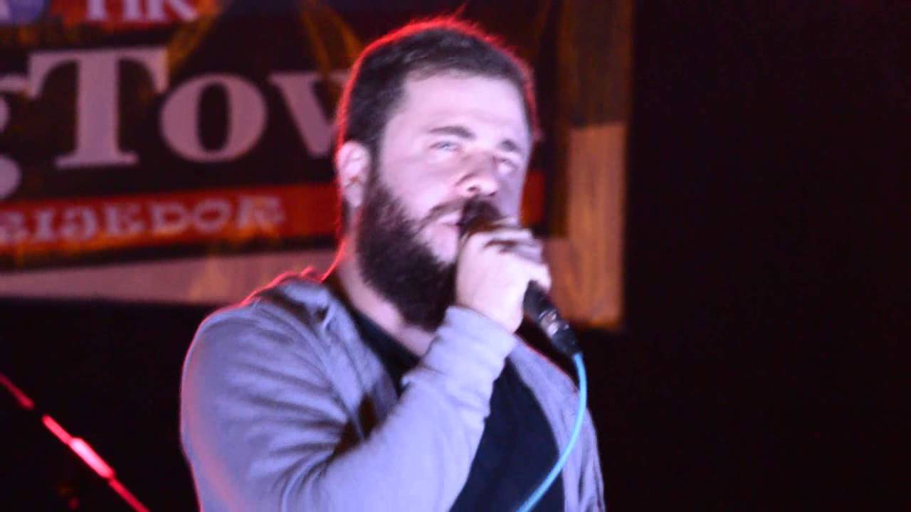 Dede Putra - Rastabus LIVE @ Fog Town Prijedor - YouTube