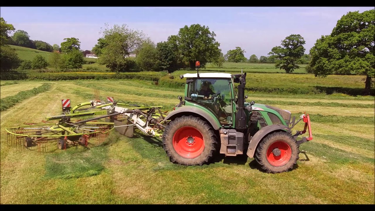 Raking for silage with Fendt 514 and Claas rake - YouTube