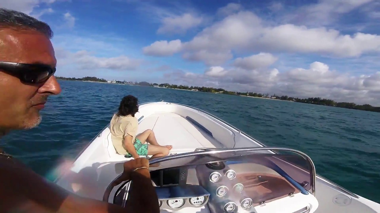 cobra 27 ft racer - YouTube