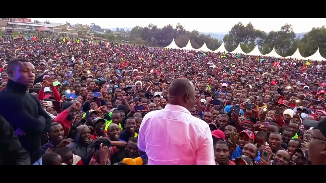 Governor Isaac Ruto receives an arousing welcome during 12th ...