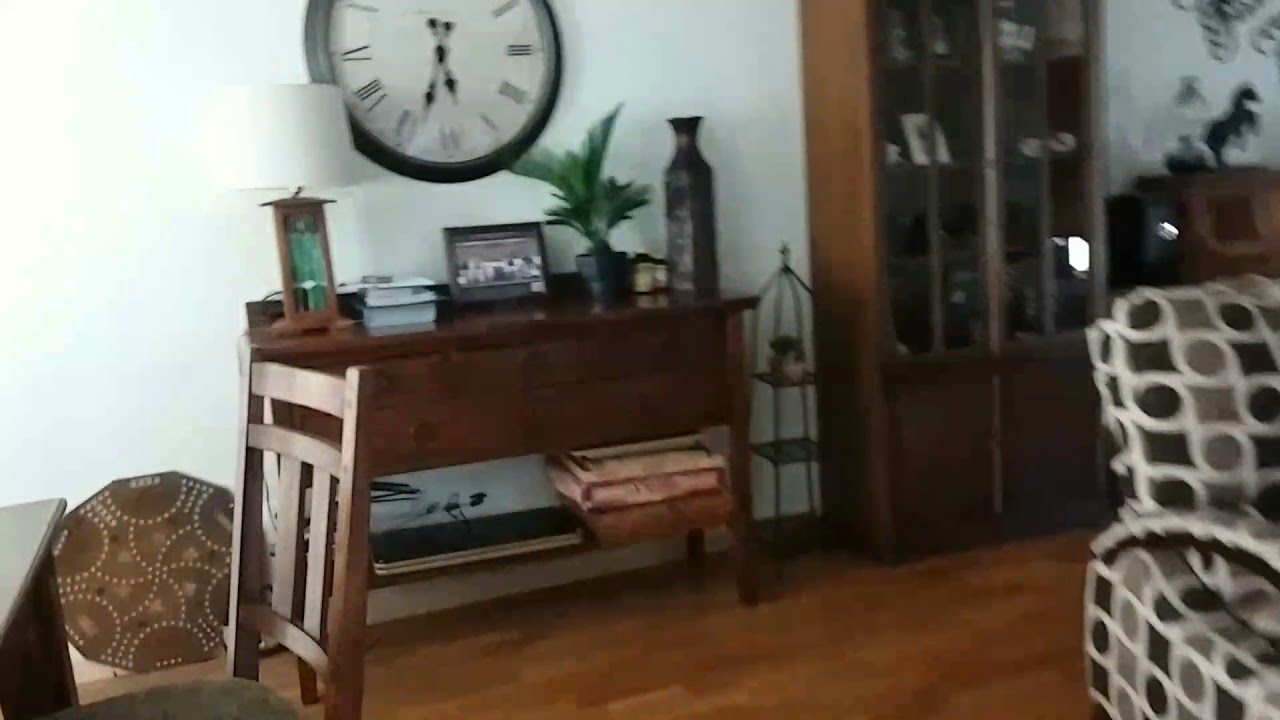 How to clean up flour spills - YouTube