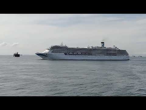 @manila bay anchorage,cruise ship passing by in the channel - YouTube