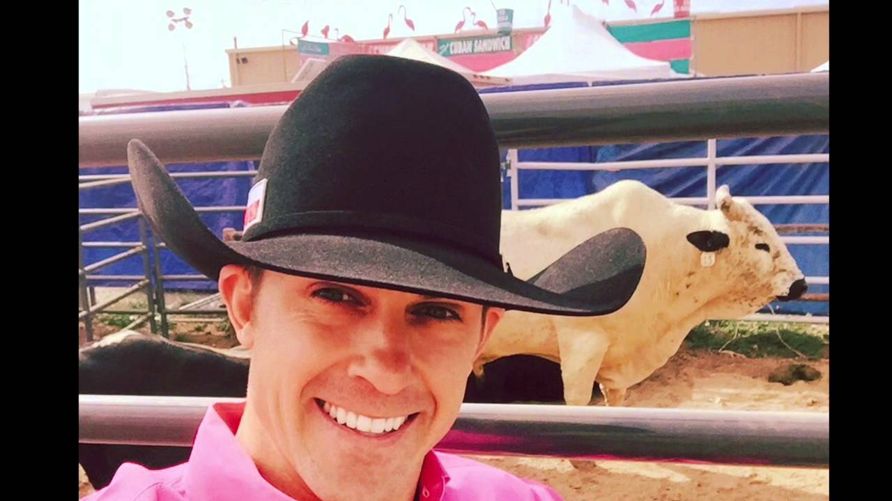 On the Road with Profesional Bull Rider Jay Morrow - YouTube