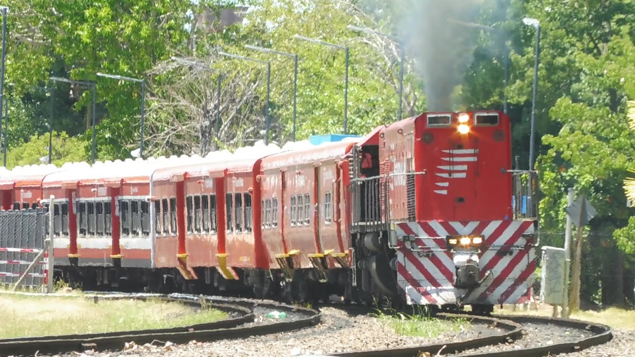 Ferrovías - GM G22CU 7754 Saliendo de Carapachay y entrando a Villa ...