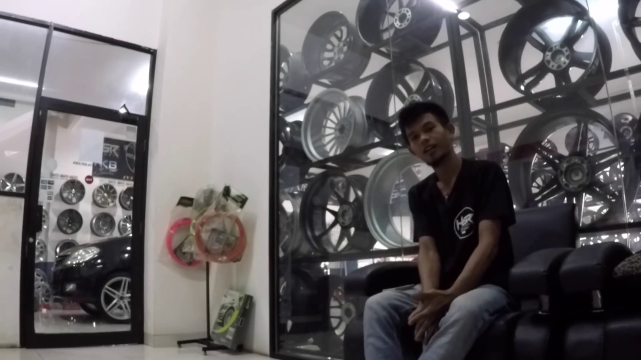 HSR Wheel Store Activity: Toyota Innova on CV5 JD10 20 inch - YouTube