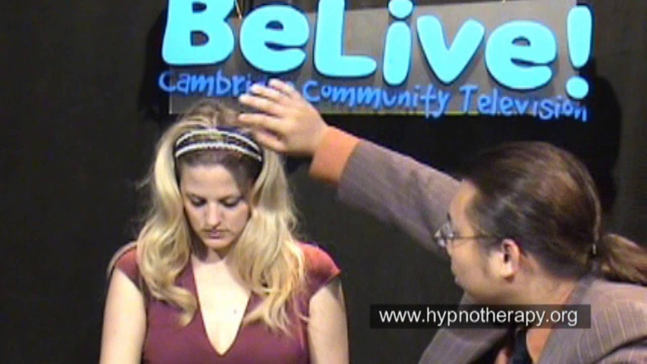 Super Model Hypnotized on Live TV (Rapid hypnosis Induction ...