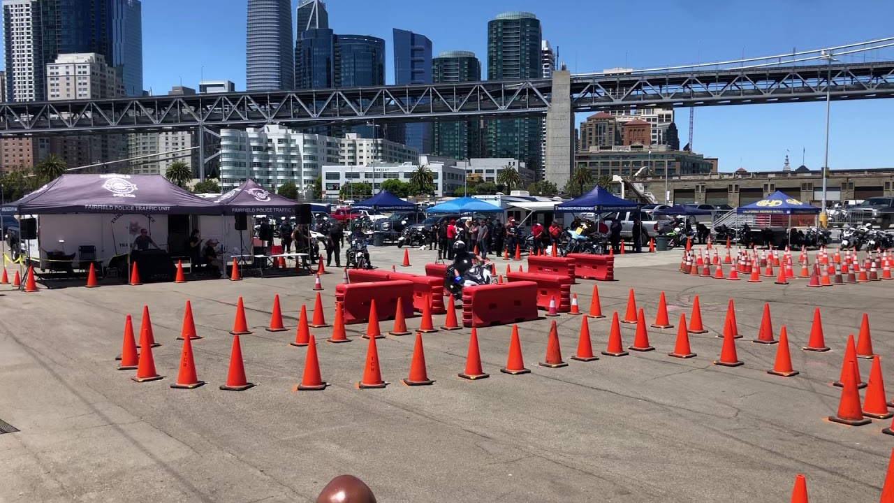 SFPD Motor comp 2019 BMW RT - YouTube