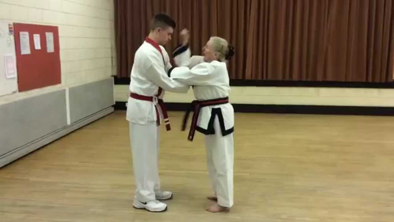 Self defence -double lapel grab - YouTube