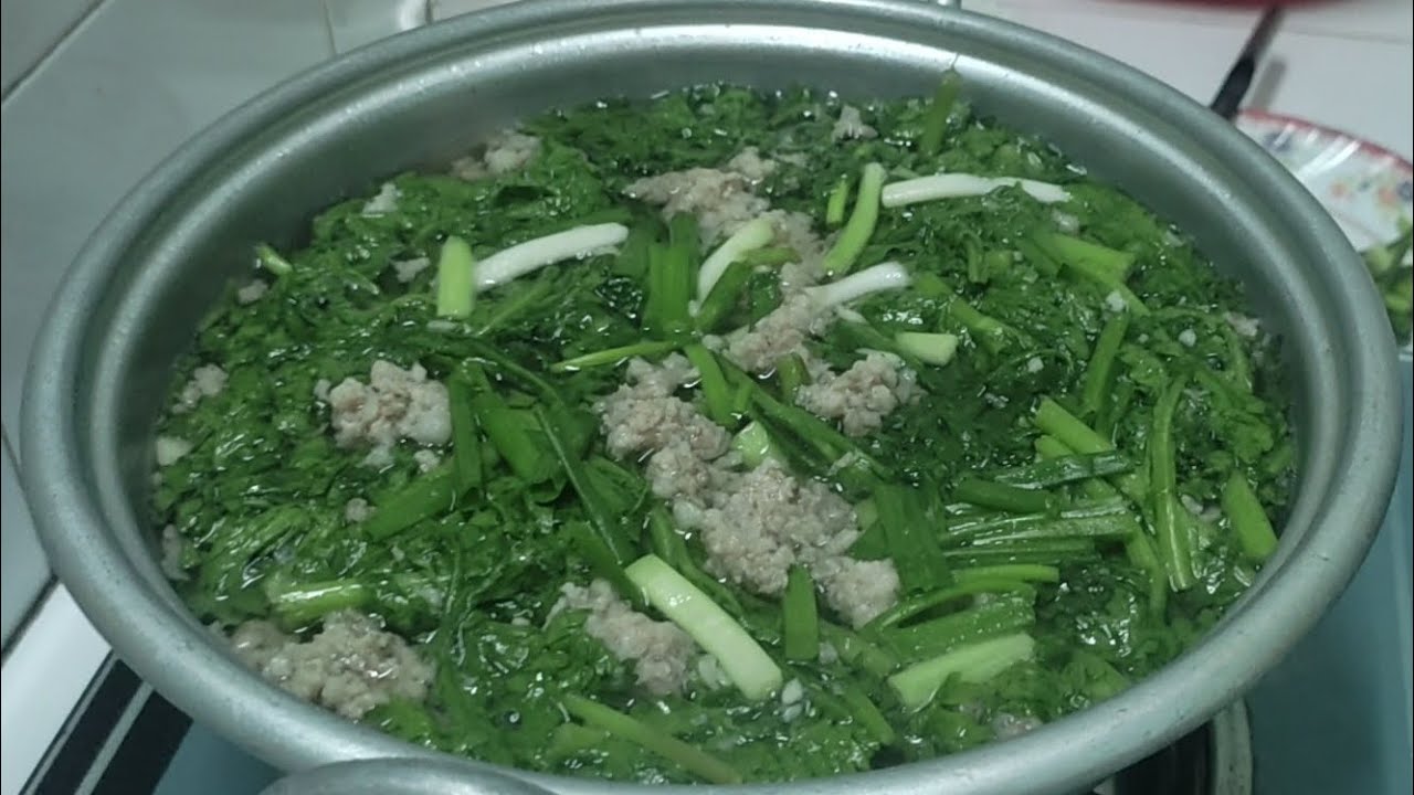 NhungVo vlog.mời cả nhà cùng ăn cơm với canh rau tần ô thịt ram nấu mau ...