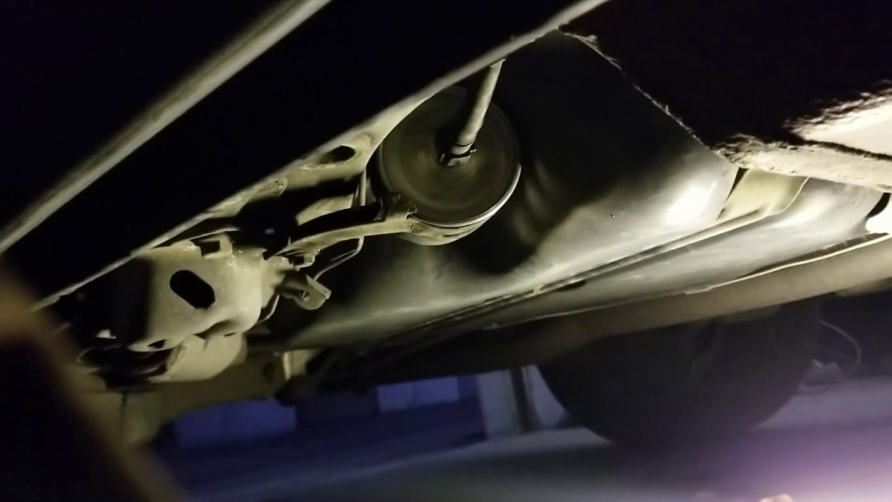 How I replaced the fuel filter on this Volvo V70xc/XC70 - YouTube