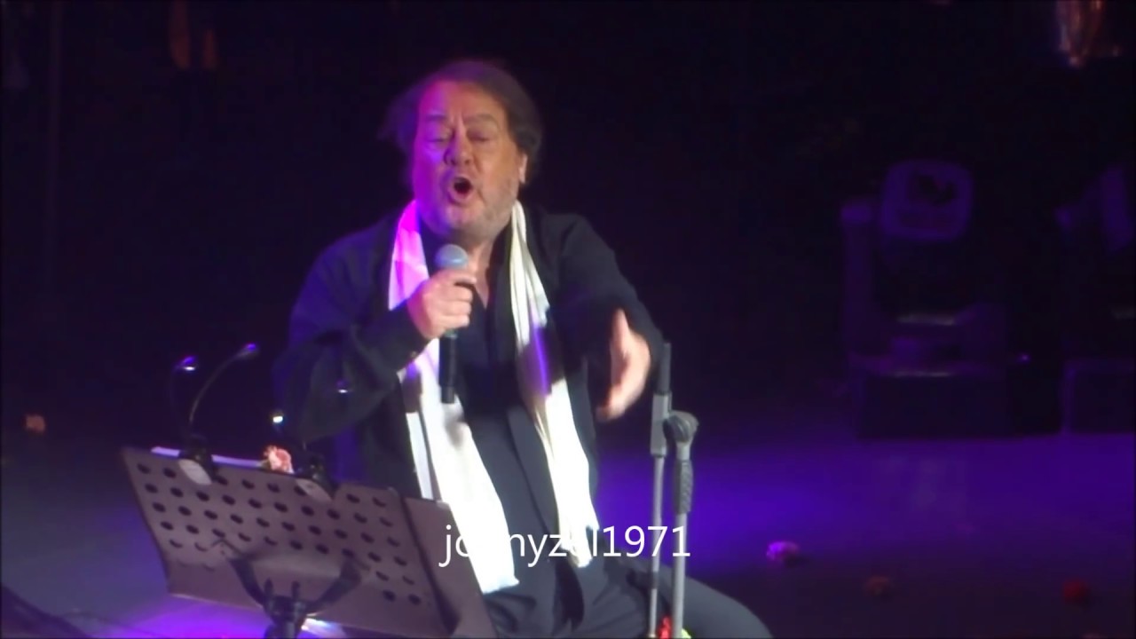 Ποιός να συγκριθεί μαζί σου / Γιάννης Πάριος Live @ Ιερα Οδος 20-11 ...