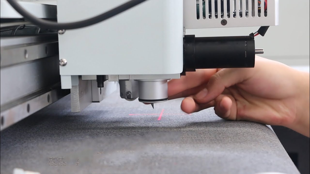 Blade Installation Tutorial of Digital Cutting Plotter - YouTube