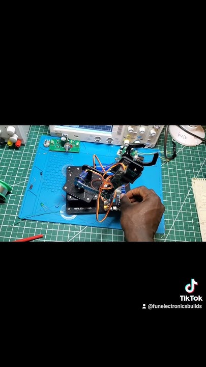 Robotic arm - YouTube