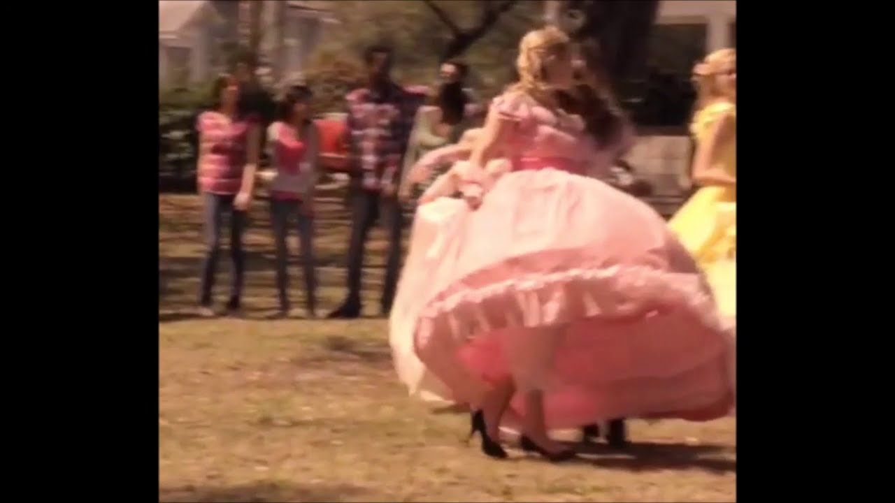 Bloomers of a Bluebell Belle - Hart of Dixie (S1E1, 2011) - YouTube