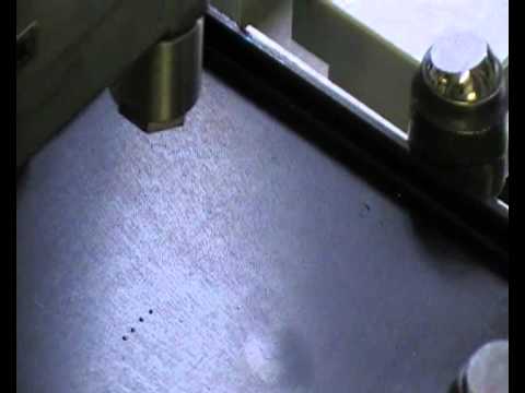 Dosage colle haute précision - Dépose de gouttes de colle sans contact ...