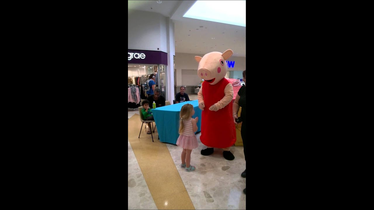 Dancing With Peppa Pig - The Chicken Dance - YouTube