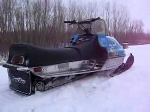 A walkaround of my vintage 340 Sno Jet snowmobile - YouTube