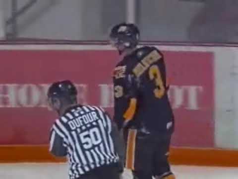 Wacey Hamilton vs Brodie Melnychuk - YouTube
