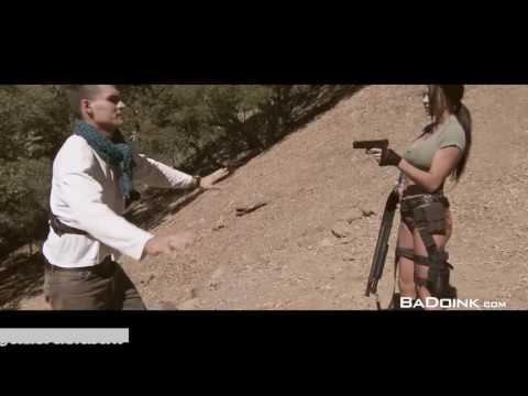 Meeting of Tomb Raider (Peta Jensen) and Uncharted